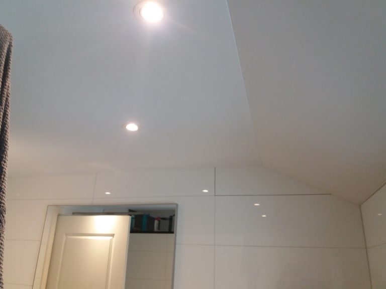 Spanplafond schuin dak | Projecten | Spanplafond Totaal